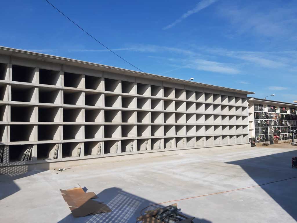 Suministro y montaje de 260 nichos y 36 columbarios de la familia de ...